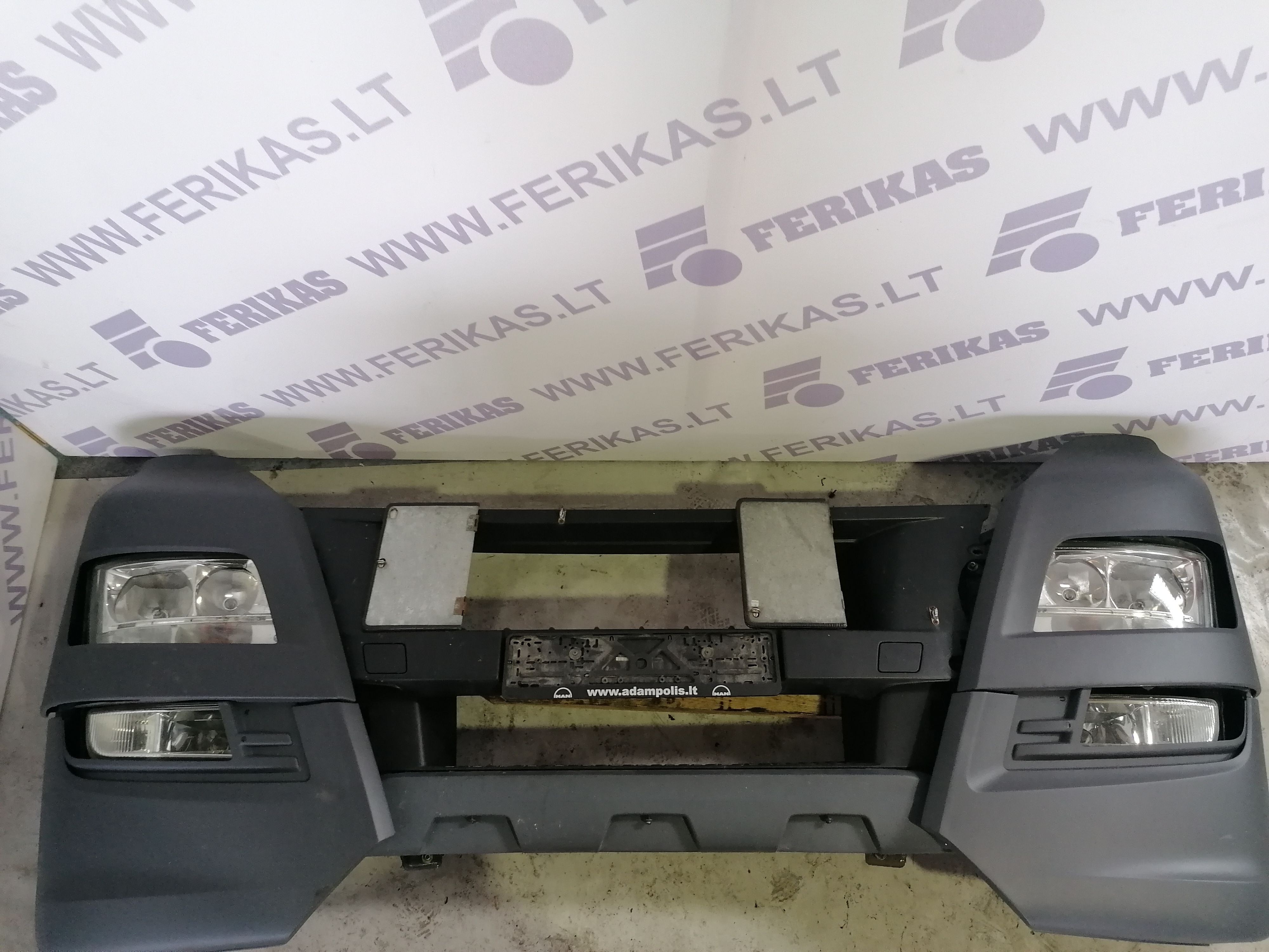 MAN TGX complete front bumper